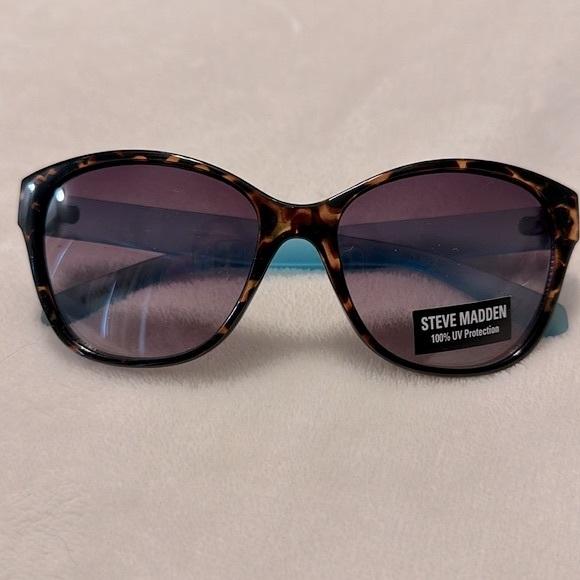 Steve Madden | Accessories | Nwt Steve Madden Sunglasses | Poshmark